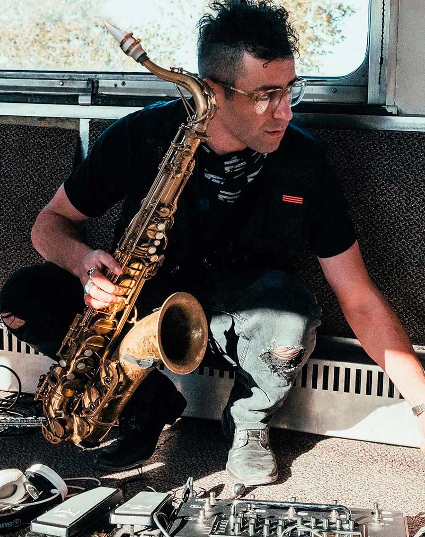 Aaron Lebowitz plays a Syos saxophone mouthpiece
