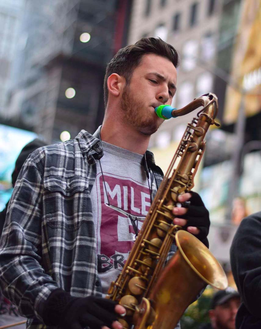 Daniel Hamilton plays a Syos custom mouthpiece for tenor saxophone