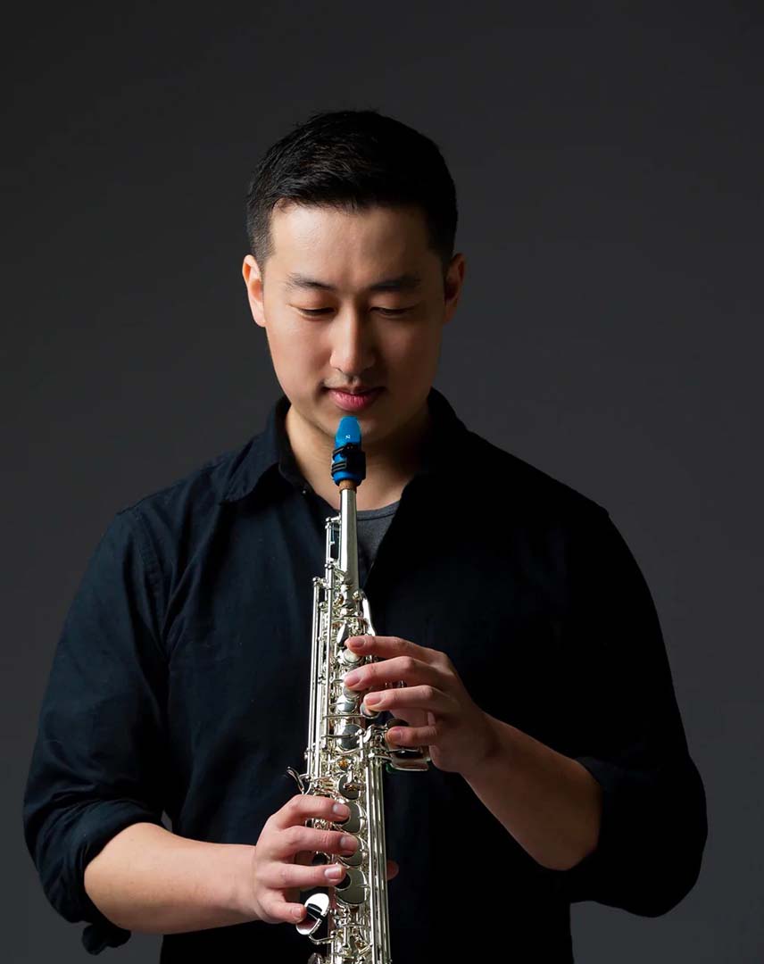 Sunjae Lee joue un bec de saxophone soprano Syos