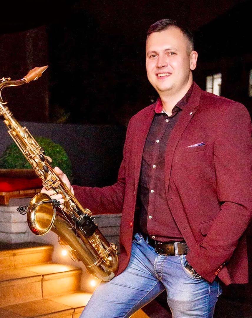 Yuri Krasilnikov joue un bec Syos sur son saxophone ténor